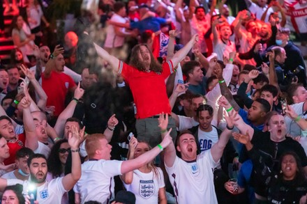 England Supporters Celebrate England Reaching Final Editorial Stock ...