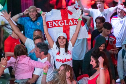 England Supporters Celebrate England Reaching Final Editorial Stock ...