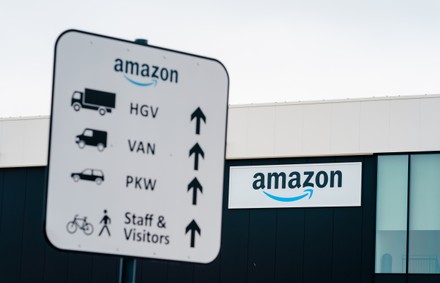 58 Amazon delivery sign Stock Pictures, Editorial Images and Stock ...