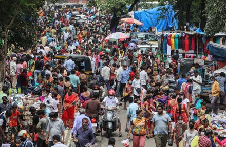 __COUNT__ Over crowded local market in Mumbai, India - 14 Jul 2021 ...