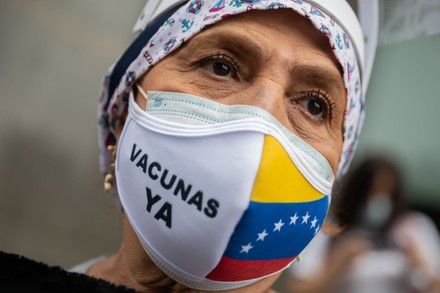 __COUNT__ Venezuelan nurses and teachers ask for Cuban vaccine not to ...