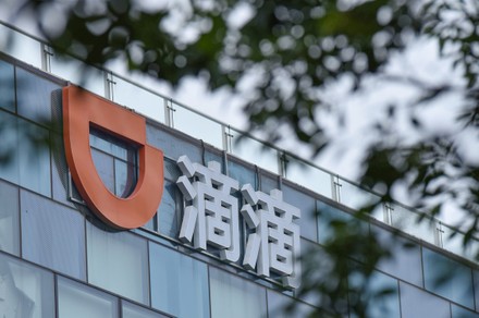 __COUNT__ Didi Dache and Didi Kuaidi logo seen on the headquarters ...