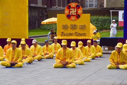 Falun Gong Practitioners Meditating During Protest Editorial Stock ...