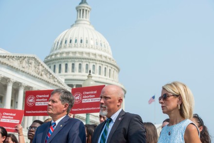 __COUNT__ imágenes de Press conference on pro-life legislation at the ...