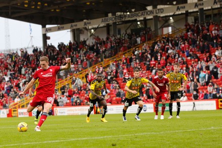 Goal 10 Aberdeens Andrew Considine 4 Editorial Stock Photo - Stock ...
