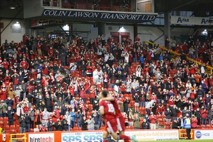 Aberdeens Scott Brown 8 Applauds Fans Editorial Stock Photo - Stock ...