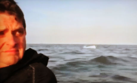Pilot films sinking plane after being forced to ditch into the sea ...
