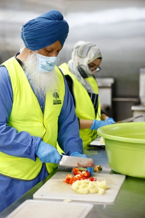 Volunteer Stirs Pot Sikh Volunteers Australia Editorial Stock Photo ...