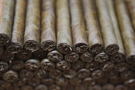 51 Long filler cigars Stock Pictures, Editorial Images and Stock Photos ...