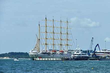 28 Worlds tallest sailing ship Stock Pictures, Editorial Images and ...