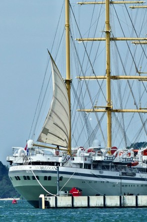 28 Worlds tallest sailing ship Stock Pictures, Editorial Images and ...