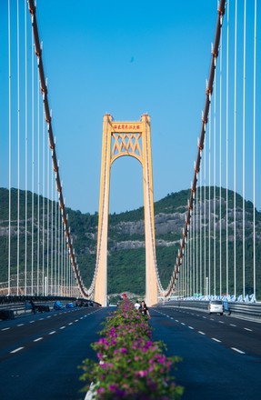 __COUNT__ imágenes de China Hubei Yichang Wujiagang Bridge Trial ...