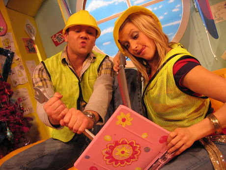 Gmtv Toonattik Presenter Jamie Rickers Anna Editorial Stock Photo ...