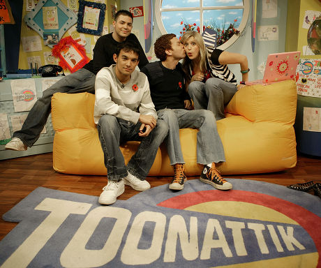 'GMTV Toonattik' TV Programme. - 2000s Stock Pictures, Editorial Images ...