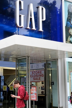 All UK GAP stores closing down, London, UK. - 2 Aug 2021. Stock ...