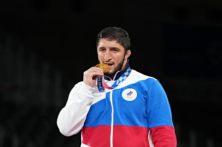Abdulrashid Sadulaev Roc Kisses His Gold Editorial Stock Photo - Stock ...