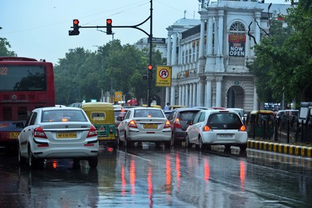 Vehicles Traffic Signal Amid Rain Showers Editorial Stock Photo - Stock ...