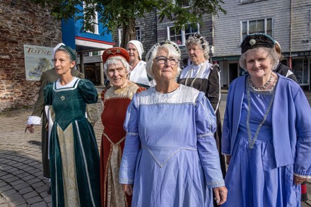 Totnes Elizabethan Market, Totnes, South Hampshire, Devon, UK - 10 Aug ...