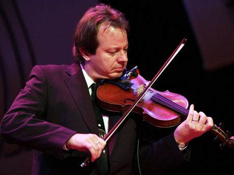 4 Bluegrass fiddle player Stock Pictures, Editorial Images and Stock ...