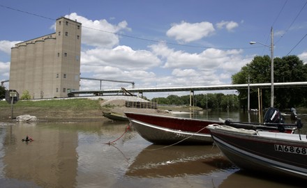 Grain Silo Sits Cut Off Barges Editorial Stock Photo - Stock Image ...