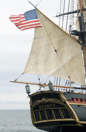 The180foot Fullrigged Ship Bounty Built During Redaktionelles Stockfoto ...