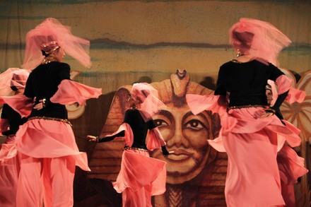 Egyptian Dancers Traditional Attire Perform Cultural Editorial Stock ...