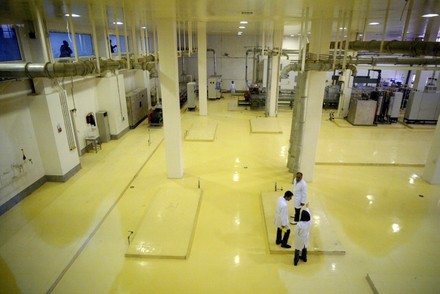 Iranian Technicians Work Inside Fuel Manufacturing Editorial Stock ...