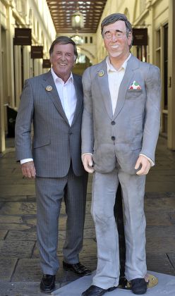 Sir Terry Wogan Comes Face Face Editorial Stock Photo - Stock Image ...