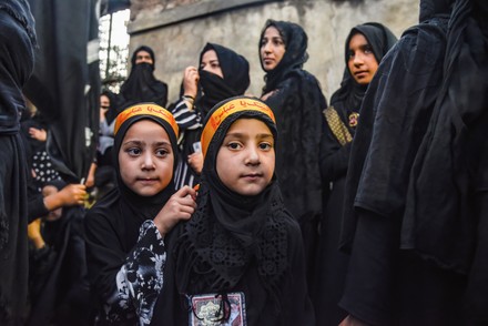 Kashmiri Shia Muslim Girls Wearing Hijab Editorial Stock Photo - Stock ...