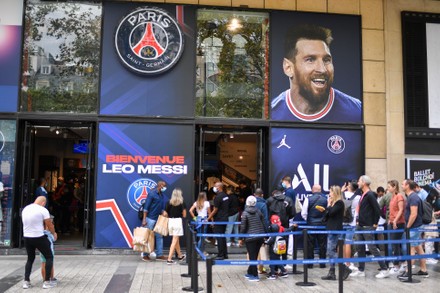 Messi Psg Fans Line On Champselysees Editorial Stock Photo - Stock ...
