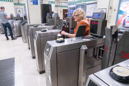Russell Square Tube Station London Underground Editorial Stock Photo ...