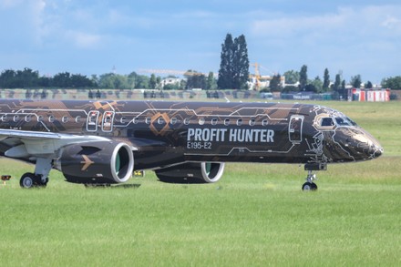 9 Embraer e192 e2 Stock Pictures, Editorial Images and Stock Photos ...