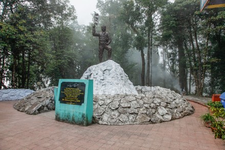 Tenzing Norgay Memorial Sculpture Depicting Mountaineer Editorial Stock ...