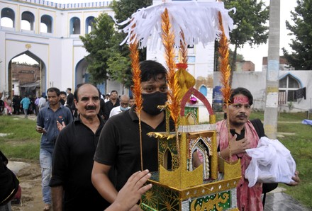 Indian Shia Muslim Community Observes Youm-e-Ashura, Lucknow, Uttar ...