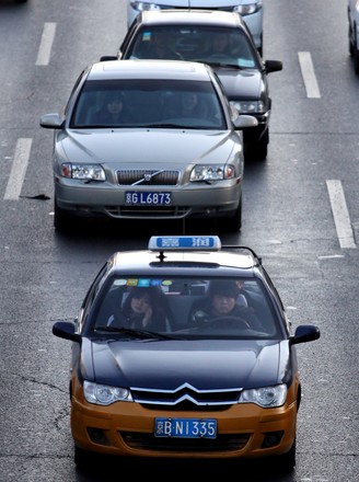 Chinese drivers endure perpetual gridlock in Beijing, China - 16 Jan ...