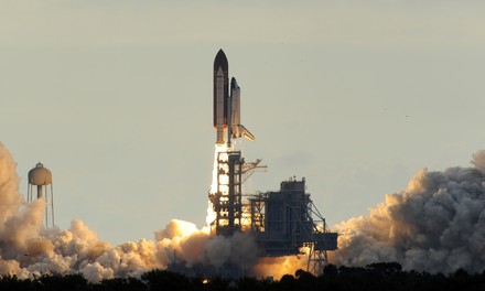 250 Fifth space shuttle mission Stock Pictures, Editorial Images and ...