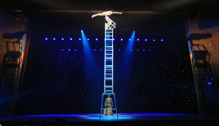 Chinese Acrobats Dancers Perform Beijings Most Editorial Stock Photo ...