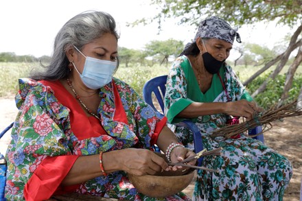 Group Indigenous People Preparing Traditional Wayuu Editorial Stock ...