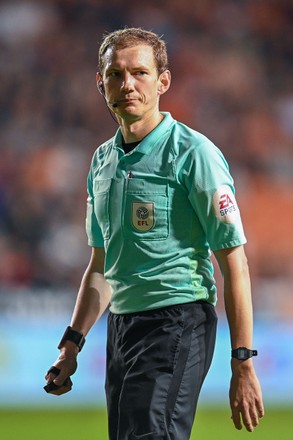 Referee Peter Wright During Efl Caraboa Editorial Stock Photo - Stock ...