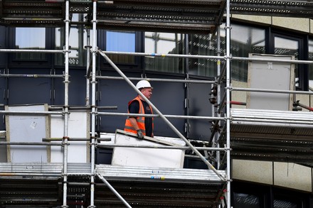 Cladding Being Removed Bradstowe House Harrow Editorial Stock Photo ...