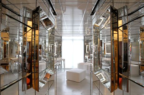 Le Royal Monceau Raffles Hotel Paris Editorial Stock Photo - Stock ...