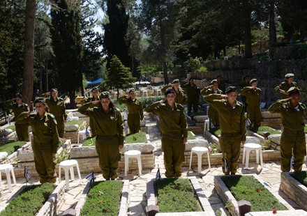 Israeli Soldiers Salute After Decorating Graves Editorial Stock Photo ...