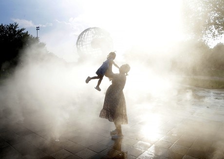 People Cool Off Hot Humid Weather Editorial Stock Photo - Stock Image ...