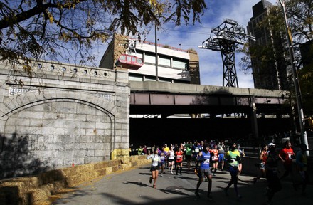 91 Race street bridge Stock Pictures, Editorial Images and Stock Photos ...