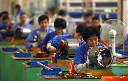 Chinese Factory Workers Engineers Fabricate Assemble Editorial Stock ...