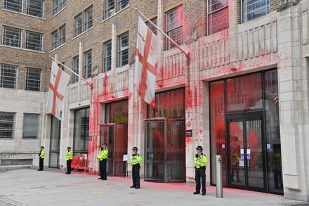 Police Officers Guard Guildhall After Extinction Editorial Stock Photo ...