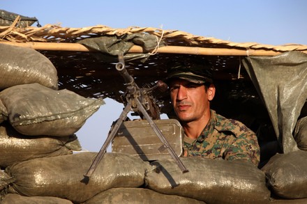 Iraqi Kurdish Peshmerga Fighters Takes Position Editorial Stock Photo ...