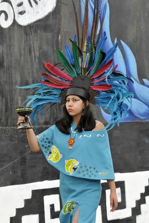 Woman Dressed Aztec Goddess Takes Part Redaktionelles Stockfoto ...