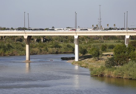 9 Gateway to americas bridge Stock Pictures, Editorial Images and Stock ...