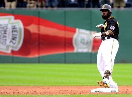 Pittsburgh Pirates Josh Harrison 5 Signals Editorial Stock Photo ...